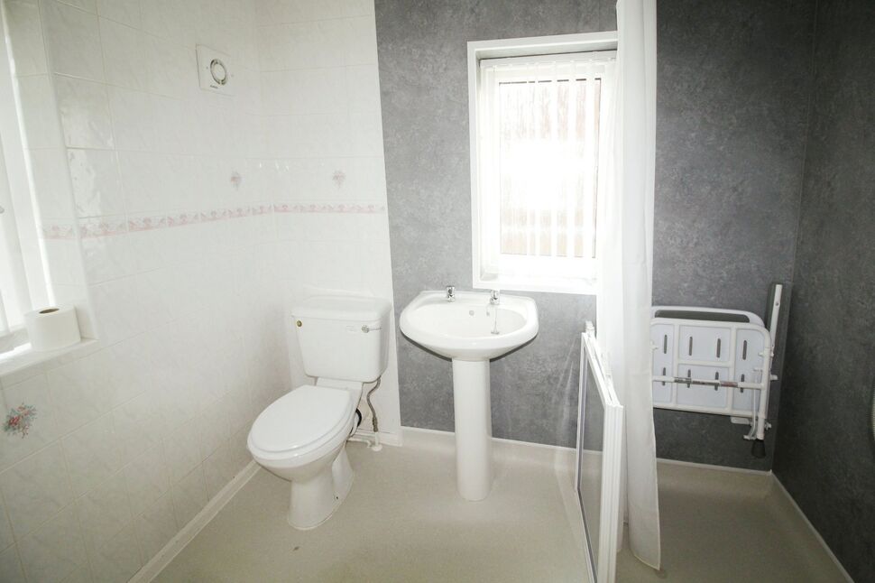 3 Bedroom Semi Detached House For Sale Thanet Road York Yo24 £280 000