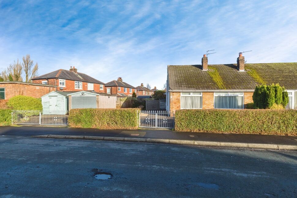 2 Bedroom Semi Detached Bungalow For Sale Coniston Drive Walton Le