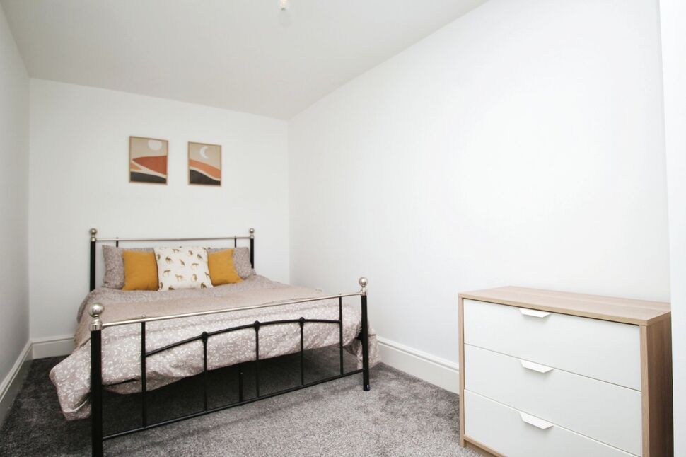 4 bedroom End Terrace House for sale, Whitechapel Road, Cleckheaton ...