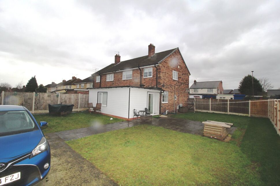 3 Bedroom Semi Detached House For Sale Broadway Dunscroft Dn7 £155 000