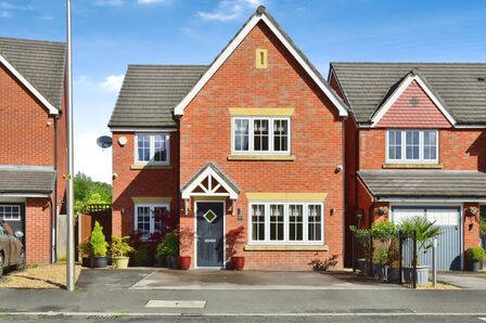 4 bedroom Detached House for sale, Hornbeam Close, Offerton, SK2 | £580,000