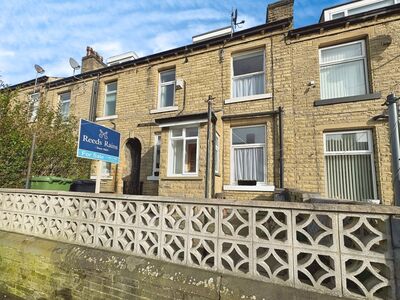 2 bedroom Mid Terrace House for sale, Corby Street, Birkby ...