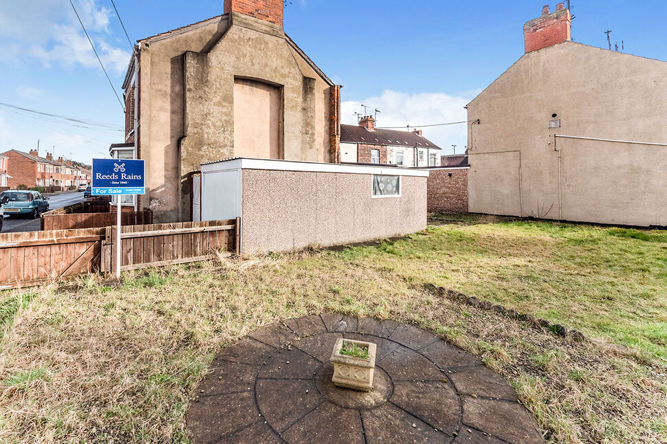 2 bedroom Detached House for sale, Ceylon Street, Hull, HU9 | £110,000