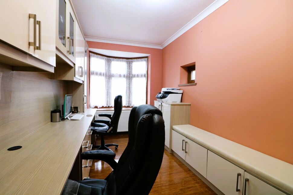 4 Bedroom End Terrace House For Sale Dawlish Drive Ilford Ig3 £750 000