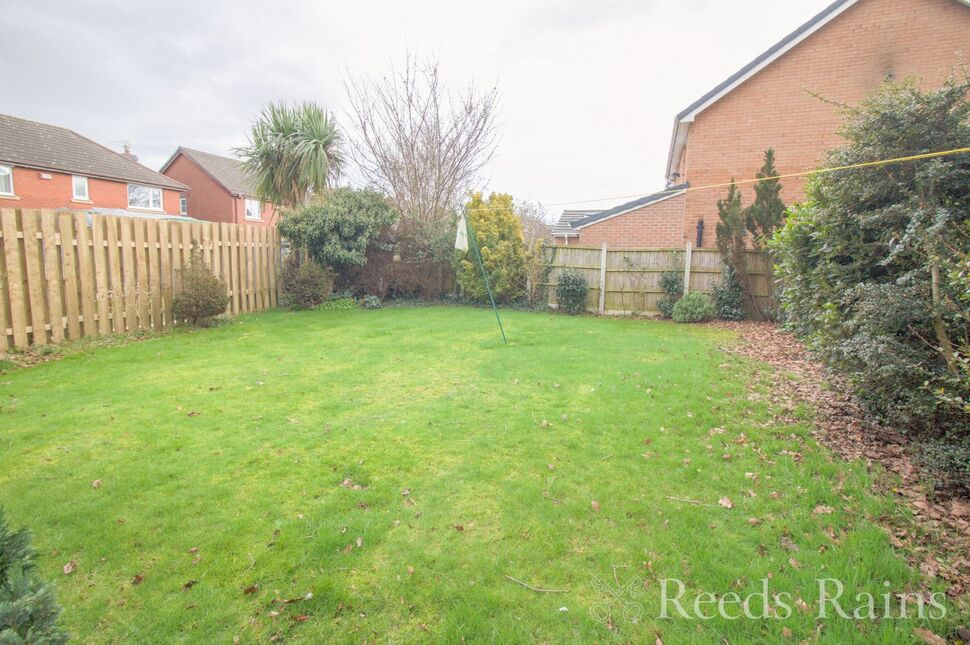4 Bedroom Detached House For Sale Foxall Way Great Sutton Ch66 £
