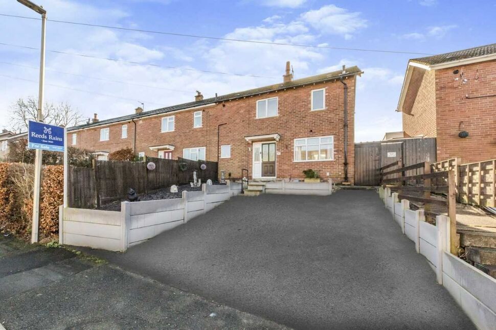 2 Bedroom End Terrace House For Sale Chestnut Avenue Macclesfield