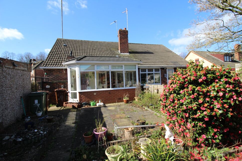 2 Bedroom Semi Detached Bungalow For Sale Park Grove Horbury Wf4 £