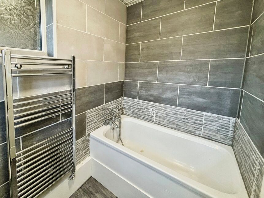 4 bedroom Mid Terrace House for sale, Knollbeck Lane, Brampton, S73 | £ ...