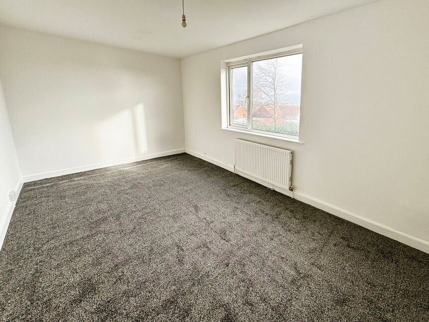 4 bedroom Mid Terrace House for sale, Knollbeck Lane, Brampton, S73 | £ ...