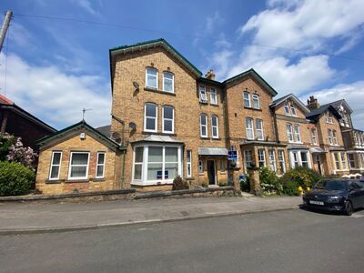 3 bedroom Flat for sale, 7 Springhill Road, Scarborough, YO12 | £135,000